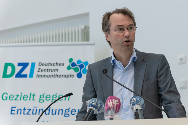 Impfung gegen COVID-19 auf der Spur - Urologie | Uniklinikum Erlangen Impfung gegen COVID-19 auf der Spur - Urologie | Uniklinikum Erlangen